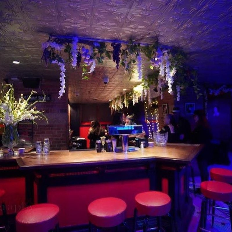 LA BURLA BEE - Updated May 2026 - 32 Photos & 28 Reviews - 110 N Nevada ...