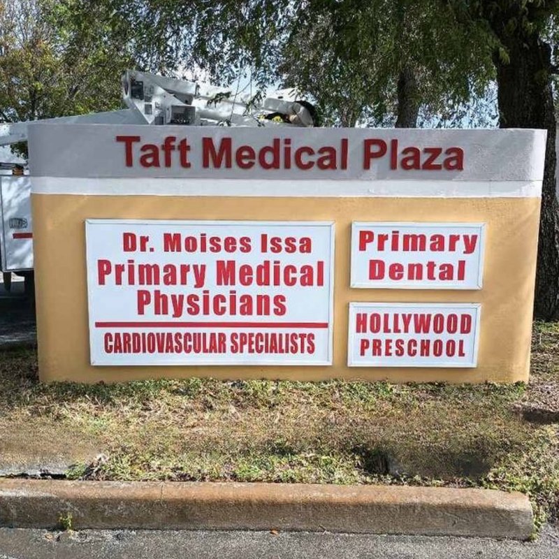 MOISES ISSA, MD - Updated February 2025 - 10 Photos - 6517 Taft St ...