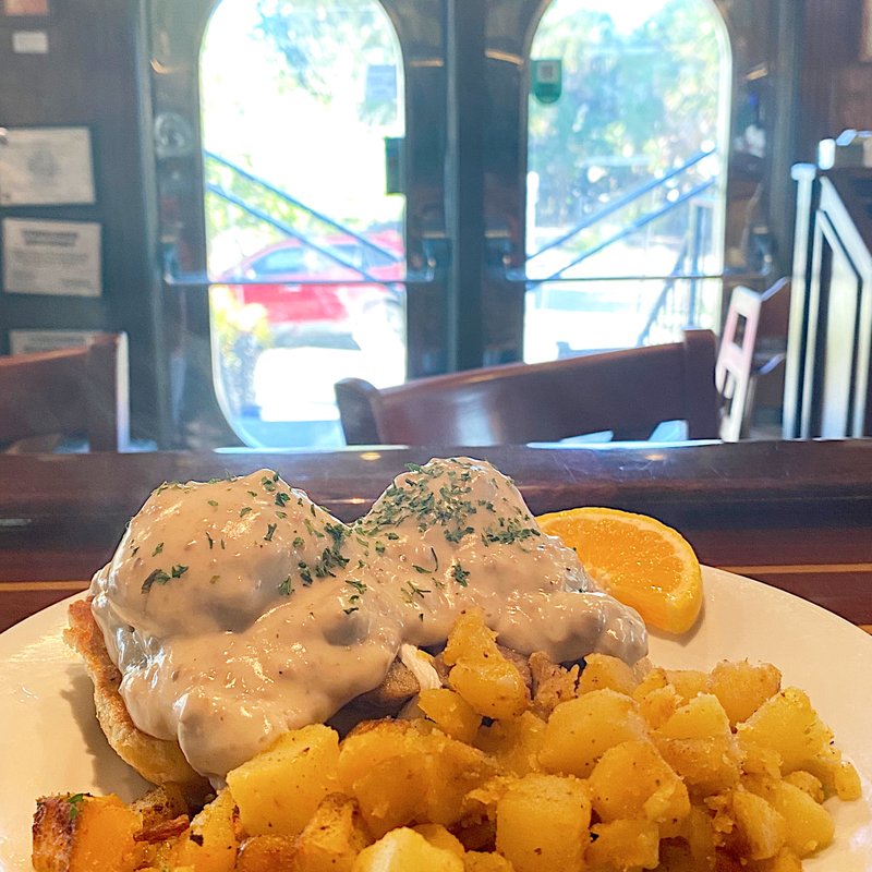 THE FROG POND SPB - Updated October 2025 - 5200 Gulf Blvd, St. Pete ...