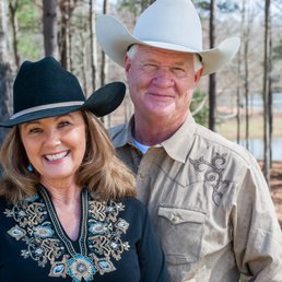 KICK BACK RANCH & EVENT CENTER - Updated July 2025 - 18 Photos - 414 ...