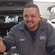 UNIVERSAL AUTO BODY - Updated August 2025 - 41 Photos & 19 Reviews ...