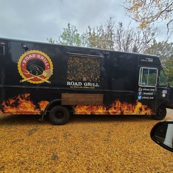 ROAD GRILL FOOD TRUCK - 29 Photos & 17 Reviews - 832 Sheppard Avenue W ...