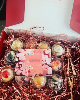 SWEET INDULGENCE MINI DESSERT BAR - 55 Photos - 6340 Security Blvd ...