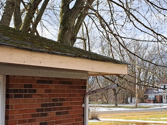 ODELL SEAMLESS GUTTERS - 24 Photos - Hamersville, Ohio - Gutter ...