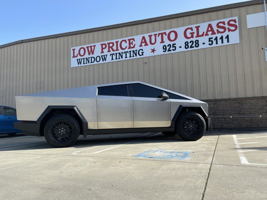 LOW PRICE AUTO GLASS - Updated March 2025 - 215 Photos & 898 Reviews ...