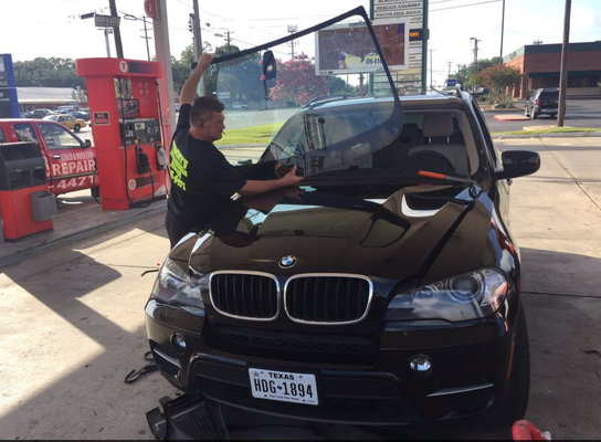 APEX AUTO GLASS AND WINDSHIELD REPAIR - Updated October 2025 - 118 ...