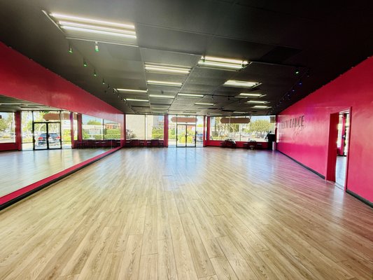 GLOW DANCE & FITNESS - Updated May 2026 - 25 Photos - 124 S Atlantic ...