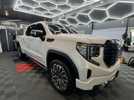 RALDA’S DETAILS - Updated December 2025 - 35 Photos - 4408 Angus Rd ...