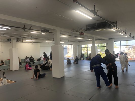 COSMIC TRAINING CENTER - 28 Photos & 135 Reviews - 43 E Main St ...