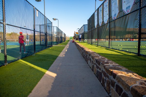 SOUTHERN TURF - Updated January 2026 - 60 Photos & 18 Reviews - 1522 ...