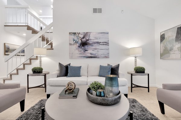 ELIZABETH YI - REALTY ONE GROUP - 90 Reviews - 4010 Barranca Pkwy ...