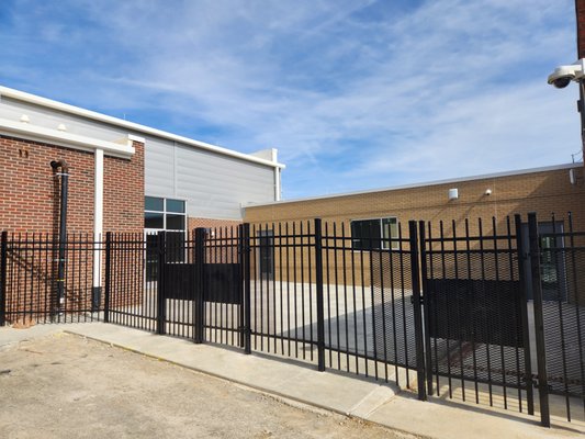 UPRIGHT FENCE - Updated July 2024 - 28 Photos - Dayton, Ohio - Fences ...