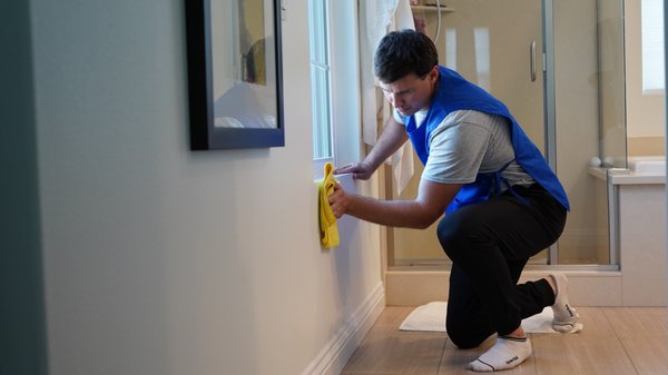 LA CLEAN HOUSE - 36 Photos & 37 Reviews - 9539 Genesee Ave, San Diego ...