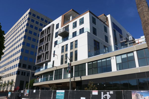 NOVUM GLASS - 83 Photos - 3610B S San Pedro St, Los Angeles, California ...