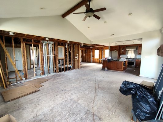 SERVICEMASTER METROPOLITAN - Updated August 2025 - 14 Photos - 24 John ...