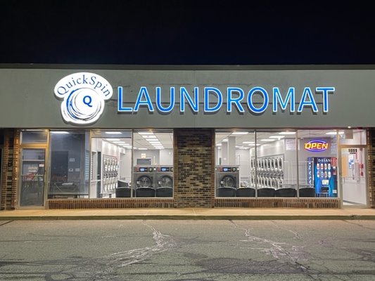 QUICKSPIN LAUNDROMAT - 1051 Rohlwing Rd, Elk Grove Village, Illinois ...