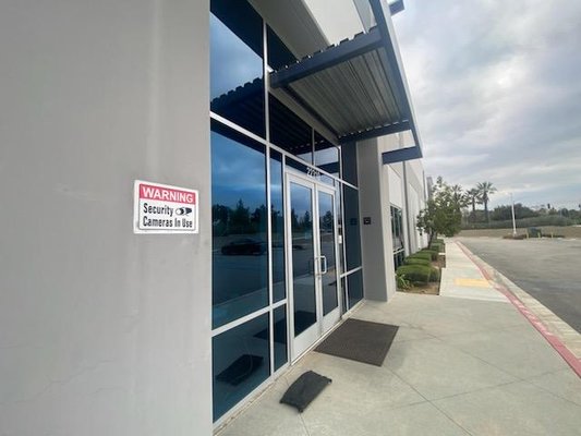 SQUEEGEE BROS WINDOW PROS - Updated May 2024 - 28 Photos - 8395 ...